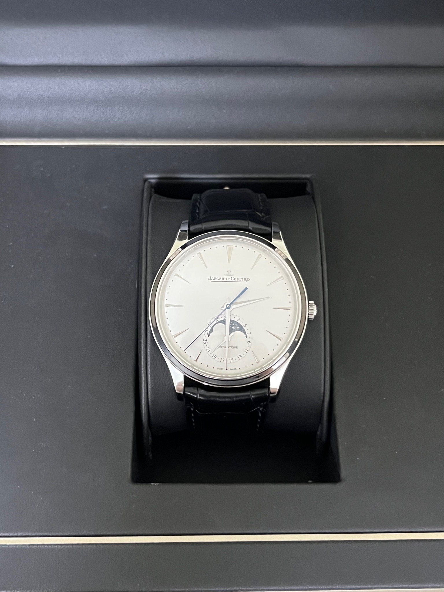 Master Ultra Thin Moon Q1368430 | VIVER