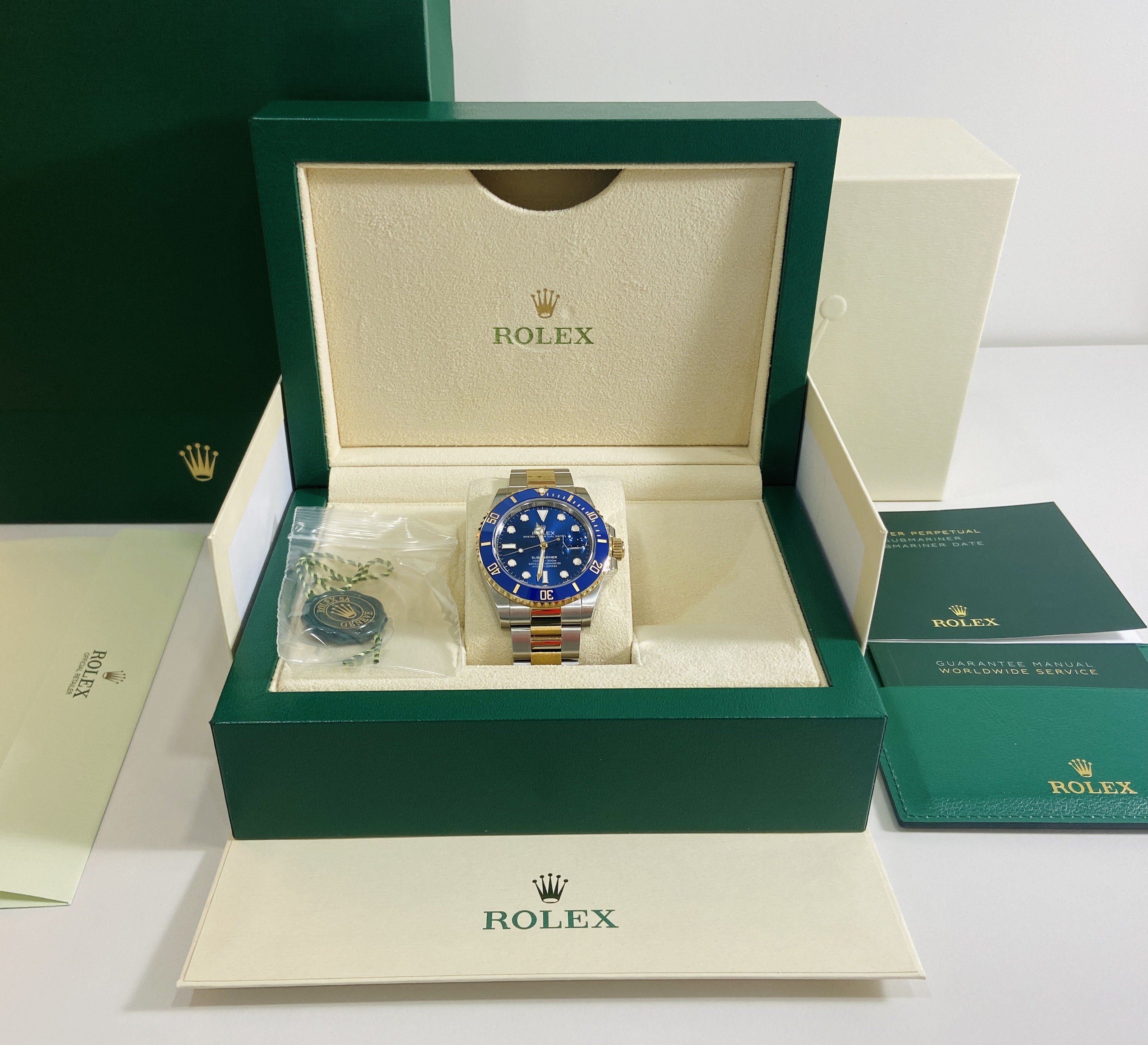 Submariner Date 126613LB | VIVER