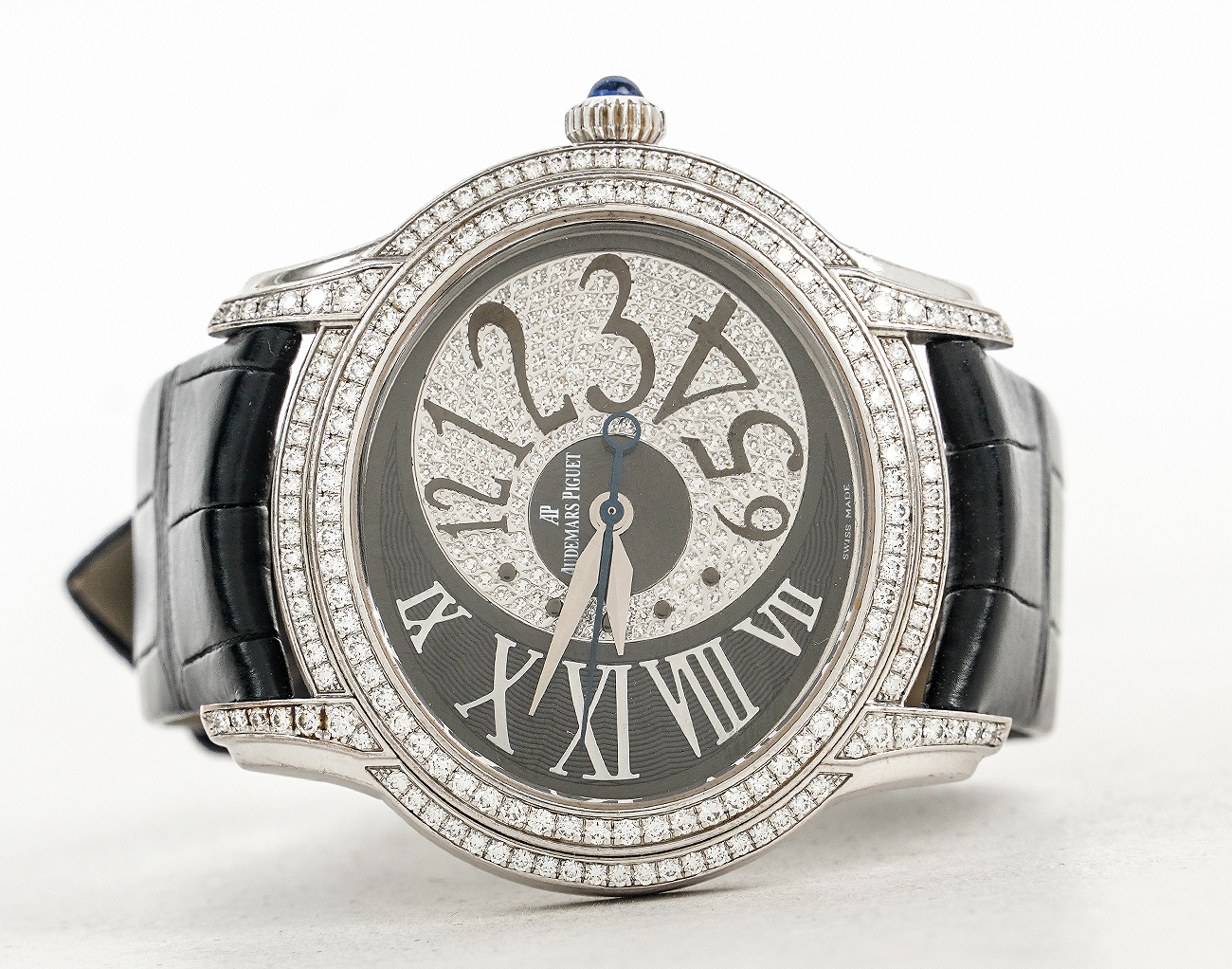 Ladies' Millenary 77302BC.ZZ.D001CR.01 | VIVER
