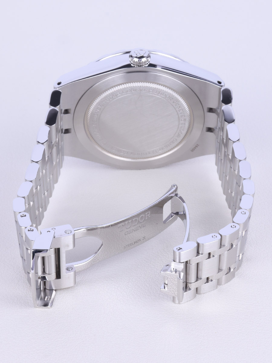 Tudor Royal 28600 | VIVER