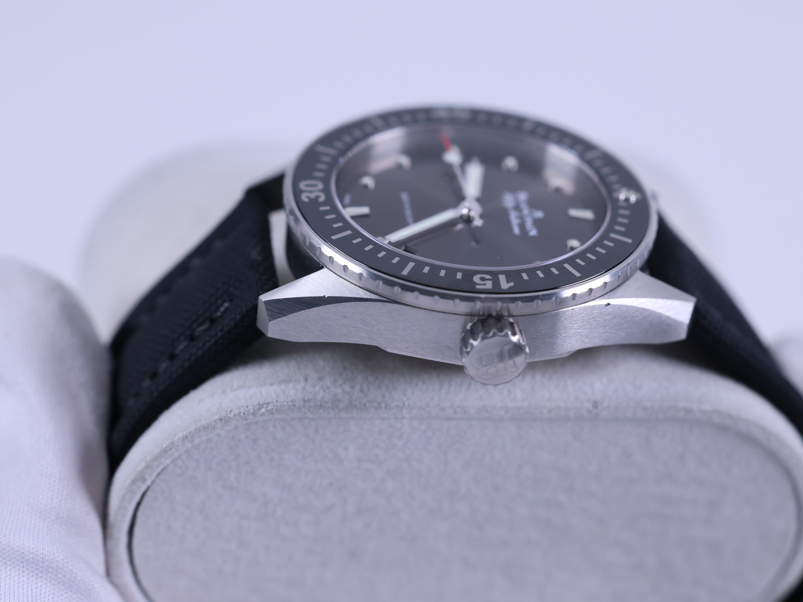 Fifty Fathoms Bathyscaphe 5100B-1110-B52A | VIVER